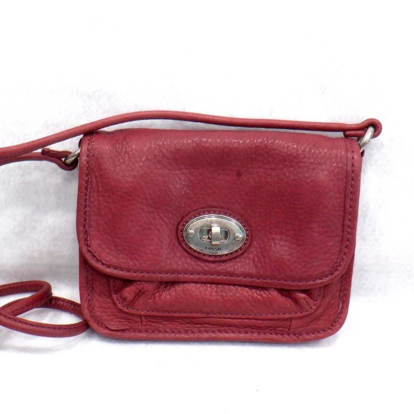 Fossil | Bags | Fossil Red Crossbody | Poshmark